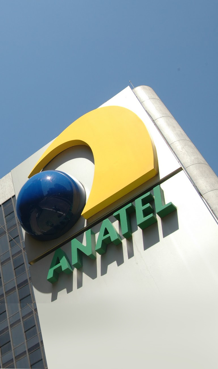 Anatel aprova antecipação de licitação de faixa de 700 MHz para 2025