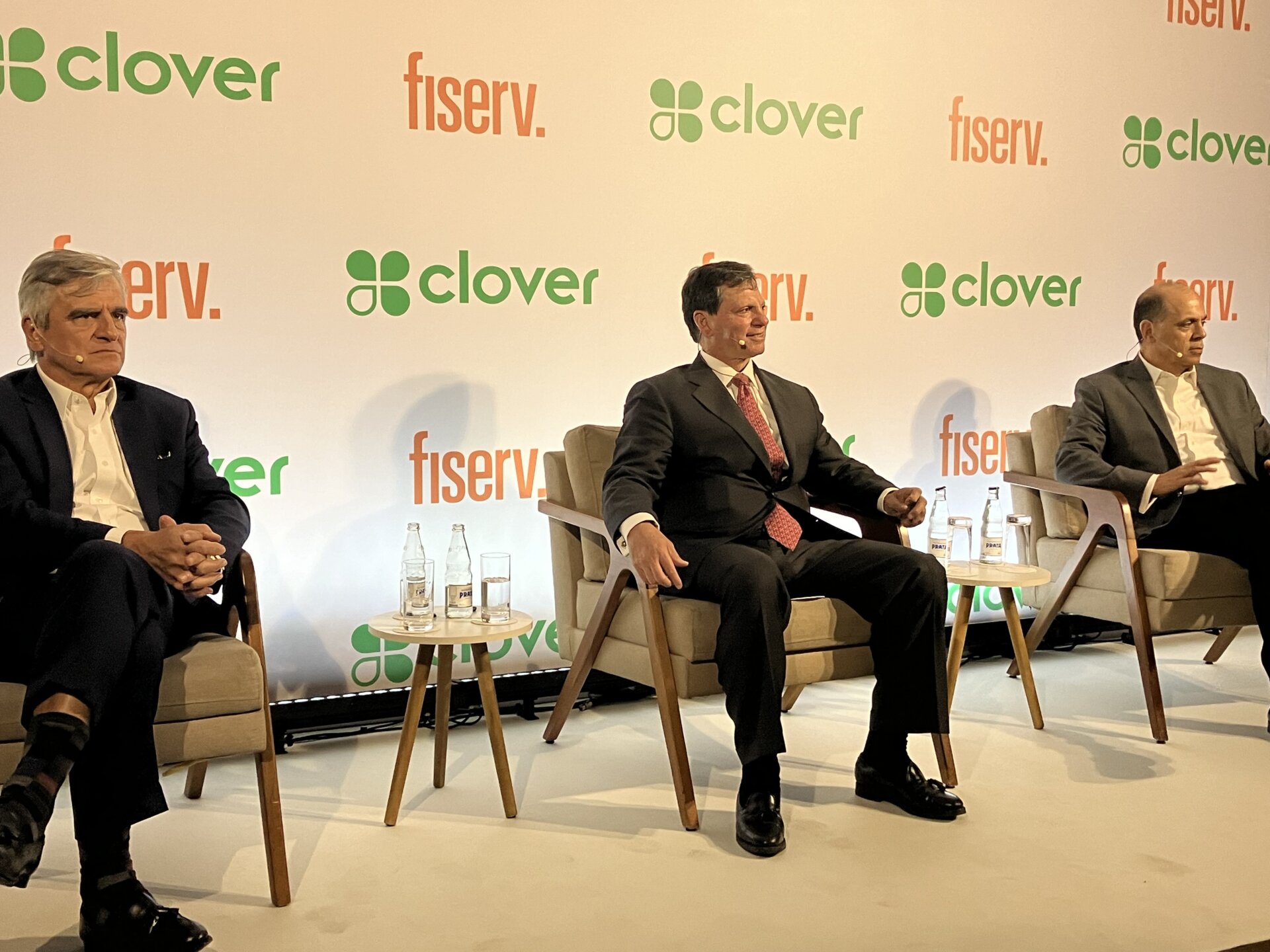 CEO da Fiserv confirma fabricação de POS no Brasil